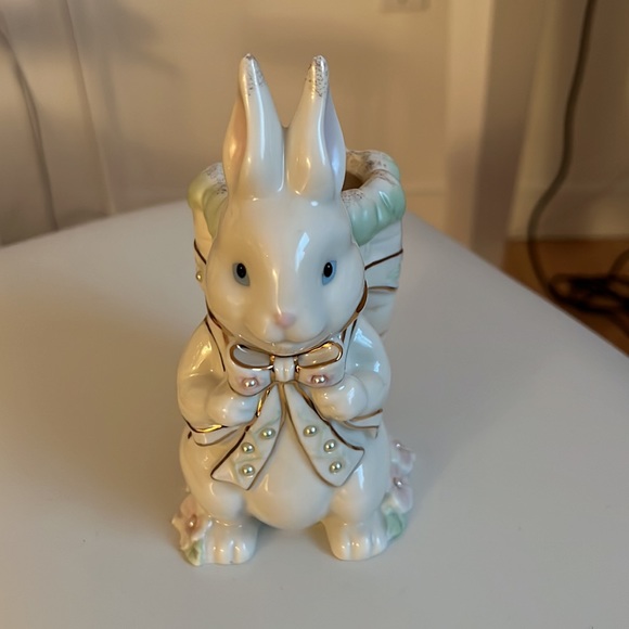 Lenox | Accents | Lenox Bunny Bud Vase With Flowers 65height X 4 X3 ...